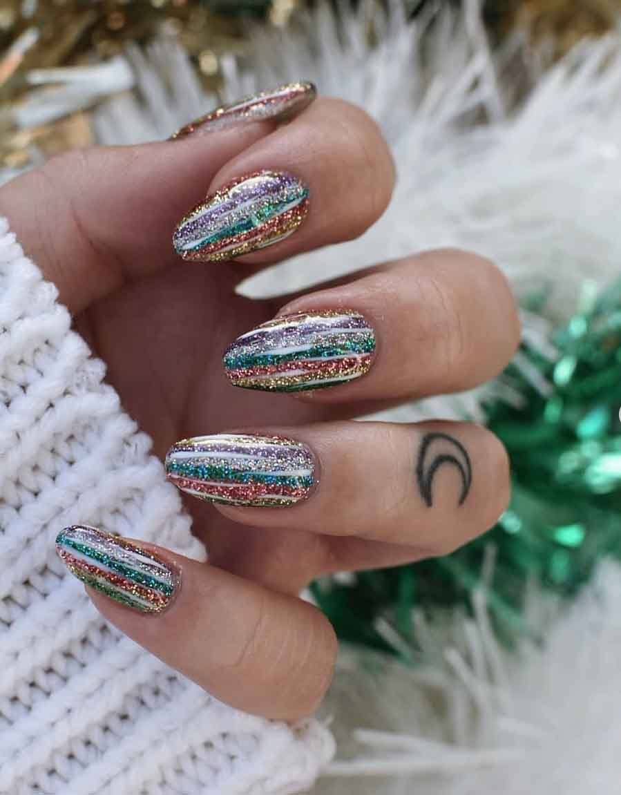 Festive Christmas Nail Ideas To Get You In The Holiday Spirit